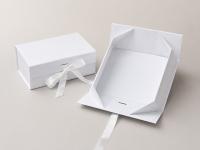 China Foldable Ribbon-Tie Gift Boxes in White, Pink and Black for sale
