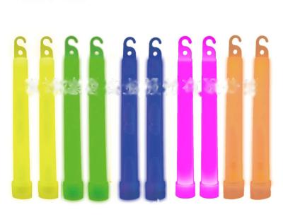 China Outdoor first aid 6-inch glow stick military camping gear fishing lighting for sale