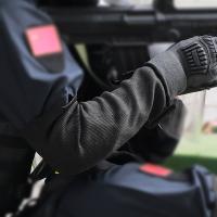 China Customized Polyvinyl Chloride Grade 4 Tactical Cut-proof Arm Protection for sale