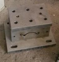 China 75mm Roller Shutter Door Roll Forming Machine With Punched Hole Or Punched Slot for sale