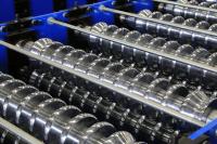 China High Efficiency Corrugated Roof Roll Forming Machine With Cr12Mov Cutter for sale