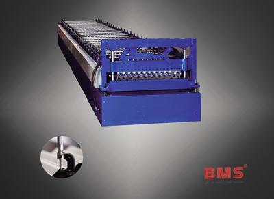 China 0.15-0.25mm Corrugated Roof Roll Forming Machine Fully Automatic Capacity 18m / Min for sale