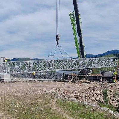 China Hot Dipped Galvanized Prefabricated Truss Bridge with 1576.4 kN.m Moment Capacity and 490.5 kN Shear Strength for sale
