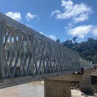 China Customized Prefabricated Galvanized Steel Temporary Foot Bridge with 788.2 kN.m Moment Capacity and 245.2 kN Shear Rating for sale
