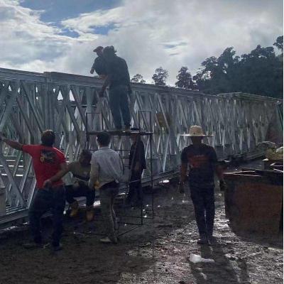 China Galvanized Prefabricated Steel Truss Pedestrian Bridge 7.35m Double Lane with 90 Ton Load Capacity for sale
