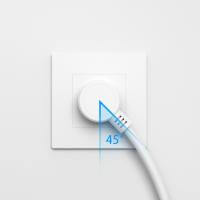 China 32W Smart Power Strip with 4000W AC Capacity and CE Certification - 3 Outlets with 20W USB-C Fast Charging for sale