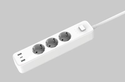 China 32W Smart Power Strip with 4000W AC Capacity and CE Certification - 3 Outlets with 20W USB-C Fast Charging for sale