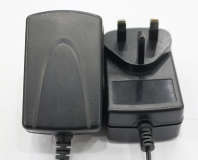 China 18W / 24W / 36W Universal Travel Power Adapter 5 - 15V White / Black for sale