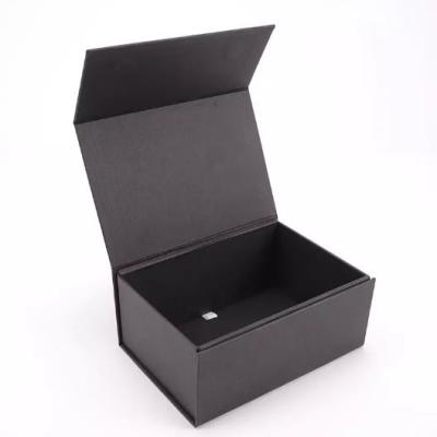 China UV Coating Cardboard Rigid Gift Boxes Folding Magnetic / Ribbon Closure for sale