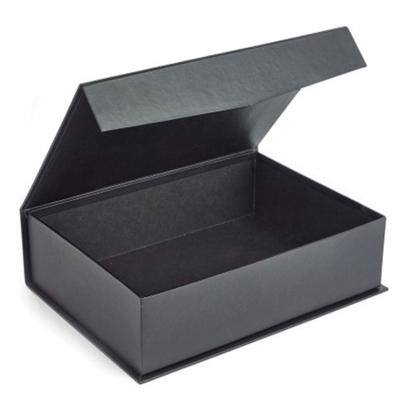 China Rigid Gift Boxes with Lids Black Gift Box with Magnetic Closure Matt Lamination 2mm Cardboard Material for sale