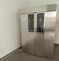 China 1400*1400*2100mm Stainless Steel Air Shower with Electronically Interlocked Door for sale