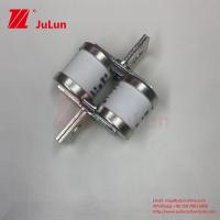 China 690V Ceramic Automotive Fuses M6/M8 Twin Flat Plate Bolt Type 0.43kg Heavy Duty Fuse Solution for sale