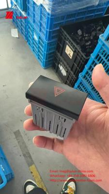 China BC45-13A350-BA Mercedes W201S123 Truck Truck Button Dangerous Switch for sale