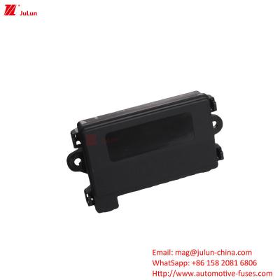 China Eu UL 32V External Size Fuse Holder Motorcycle Manual Reset Circuit Breaker 30A-500A for sale