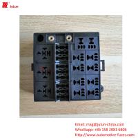 China Automotive External Dimensions Fuse Box 32V Rated Copper Contact Automotive Fuse Holder EU UL Standard for sale