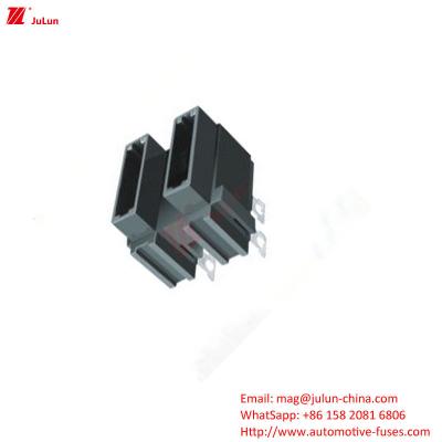 China 32V Motorcycle Manual Reset Circuit Breaker Current Up To 500A Copper Contact Car Fuse Holder for sale