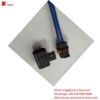 China Bolt Equipment Manual Reset Air Switch Automotive Electrical Fuse Holder Plastic / Nylon Housing 32V for sale