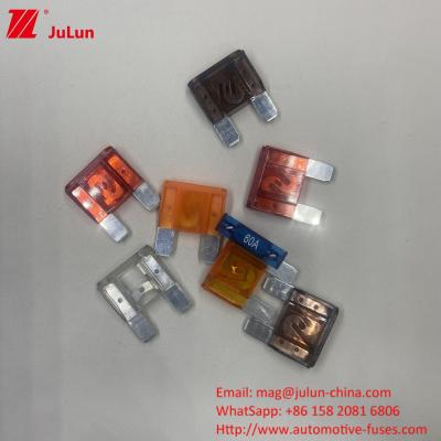 China 32VDC 40A Automotive Blade Fuses Essential For Automotive Electronics Systems for sale