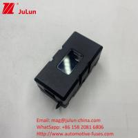 China Carton Packing Car Fuse Holder for With Plug-in Fuses Max voltage 32VDC 58VDC 72VDC for sale