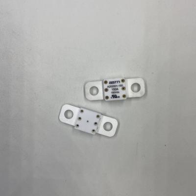 China Protection 350A 150VDC Small Size Ceramic Car Fuses High Current Rating Recommended Tight Torque 11-13N·m for sale