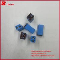 China 20A 32V Terminals Female Square Plug In Blade Fuses Link Car Vehicle 0495020 for sale