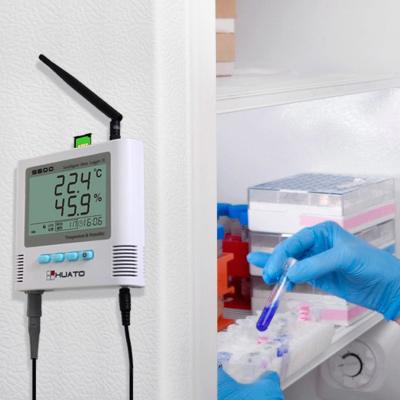 China Huato S520-DT-GSM Hospital GSM Temperature Data Logger with Dual Sensors 135mm x 124mm x 35mm for sale