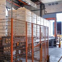 China 20ft Container Loading Equipment with Dual Rotation Capability and Carbon Steel Construction for sale