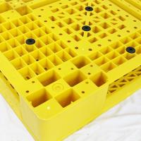 China Light HDPE PP Injection Moulded Plastic Pallets 1500x1500mm Yellow for sale