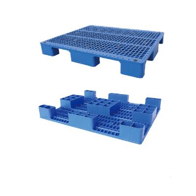 China Customize Lightweight Plastic Pallet 1000kgs Roto Moulded Pallets for sale