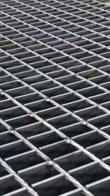China 30×3mm Hot Dip Galvanized Welded Steel Bar Grating for General Industrial Flooring for sale