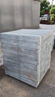 China 30×3mm Hot-Dip Galvanized Plain Bar Grating for Non-Slip Clean Industrial Floor for sale
