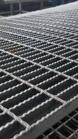 China 32×5mm Hot Dip Galvanizing Steel Bar Grating for Container Walkway Platform for sale