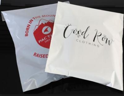 China Custom Poly Mailer Bags 12x15 Inches 12kg Capacity Strong Adhesive Tear Proof Plastic Pouch Packaging For Garment for sale
