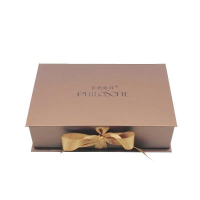 China Custom Recyclable Underwear Gift Box 1200gsm Gray Cardboard 157gsm Art Paper Packaging with Custom Sizes for sale