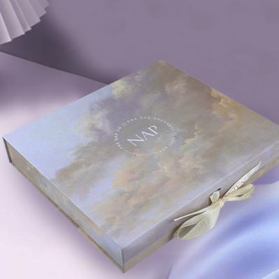 China Custom Paper Packaging Box with Offset Printing CMYK Pantone Custom Logo for Retail for sale