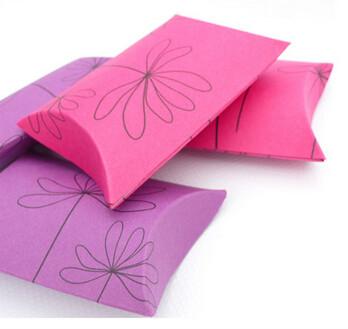 China Custom Pillow Paper Chocolate Packaging Box with Hot Foil Stamping - 190-400gsm Card Stock, 5-15 Day Production for sale