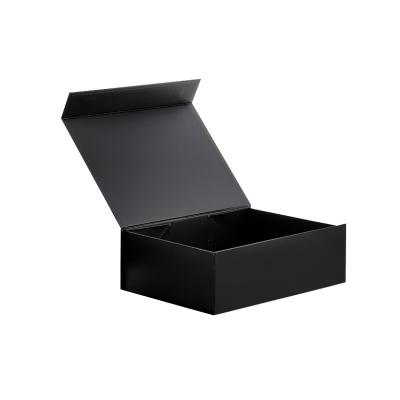 China Custom Grey Cardboard Magnetic Folding Gift Box 500-1000pcs MOQ with CMYK Printing and Lamination Finish for sale