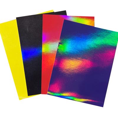 China Recyclable Metallized Holographic Paper 100-450 gsm Custom Sheets Rolls Eco Friendly for sale
