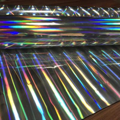China BOPP PET Metallized Holographic Lamination Film 15-25 micron for Packaging Printing for sale