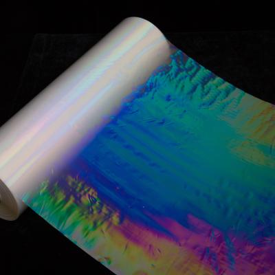 China BOPP True Seamless Rainbow Holographic Thermal Lamination Film 23-25 Micron EVA Glue for Packaging for sale