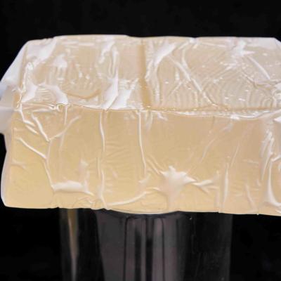 China Z620 Soft Hot Melt Pressure Sensitive Adhesive for PET Bottle Labeling, Superior Initial Tack for sale