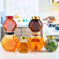 China H11.7cm Diamond Shape Honey Jar 500ml Amber Glass Jar Wooden Lid for sale