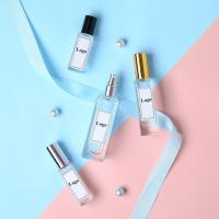 China Glass Cosmetic Containers Wholesale Perfume Essential Oil Glass Spray Bottle for sale