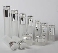 China SGS 4oz Frosted Glass Lotion Bottle Containers Flat Shoulder With Spray Pump for sale