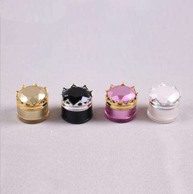 China Recyclable Empty Eyeshadow Plastic Cosmetic Containers 15g Acrylic Crown Jar for sale