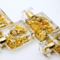 China 60ml Glass Cosmetic Containers Perfume Bottle Sprayer Diffuser 2.1oz ODM for sale