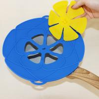 China Food Grade Silicone Pan Lid Cover Reusable With Double Hangs For Cooking for sale