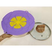 China Food Grade Silicone Pan Lid Cover Reusable With Double Hangs For Cooking for sale