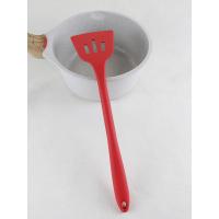 China Red Gray White Colors Silicone Kitchenware Set Spatula Hot Proof With Panton Color for sale