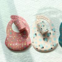 China OEM Easy To Clean Silicone Baby Bib For 0-4 Years Old Baby Feeding Printing Silicone Bib Cup for sale